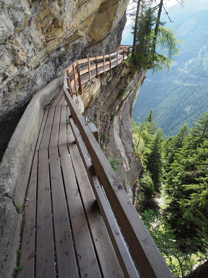 Du Bisse du Rho au barrage du Rawyl - Swiss Lifestyle & Alps Experiences